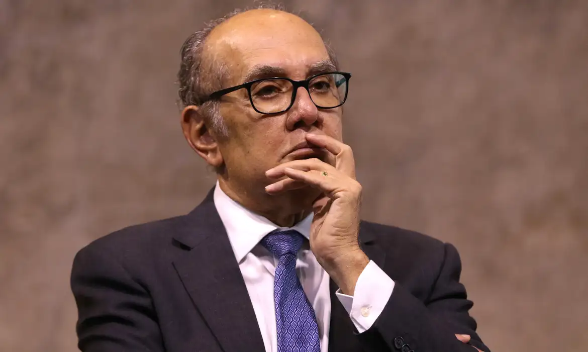 Gilmar Mendes critica voto de Luiz Fux