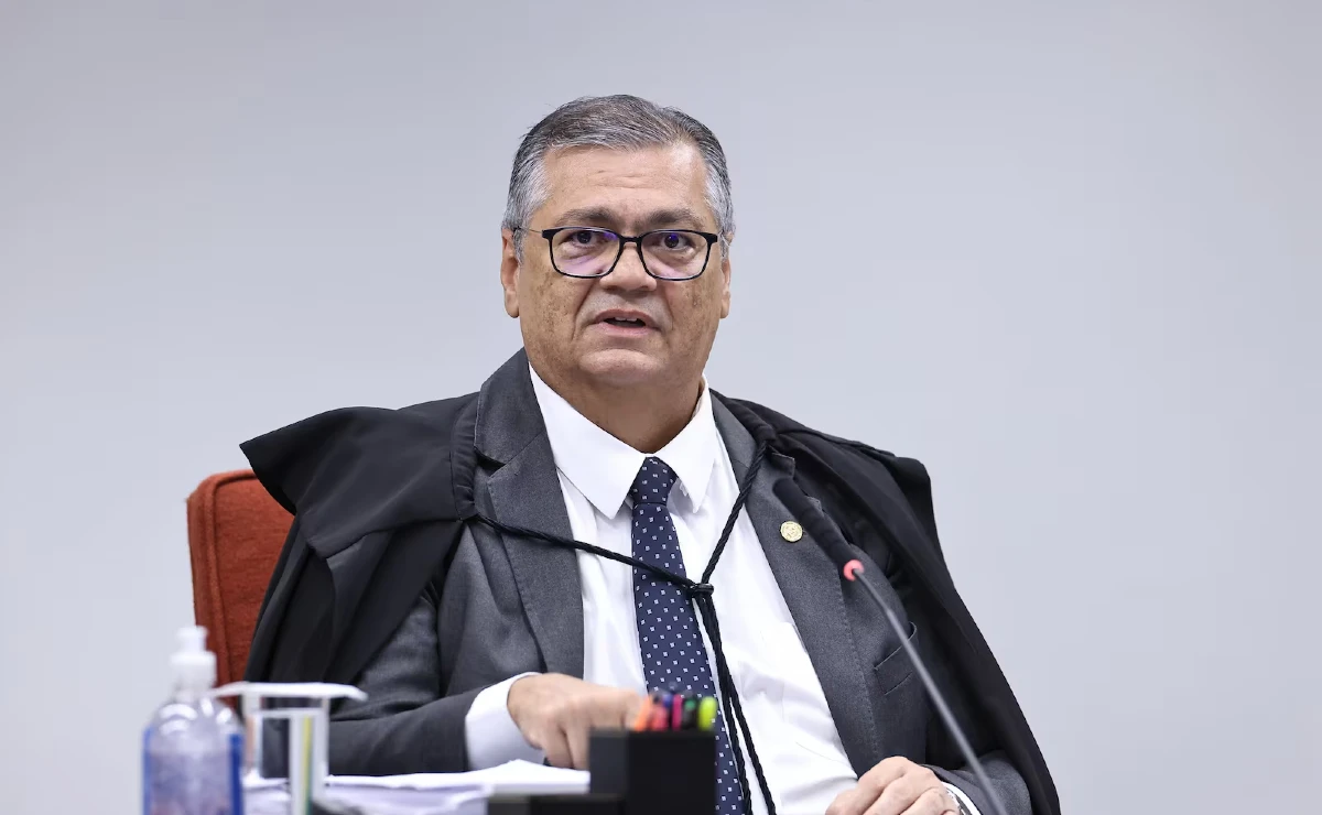 Flávio Dino decide que juízes podem perder o cargo
