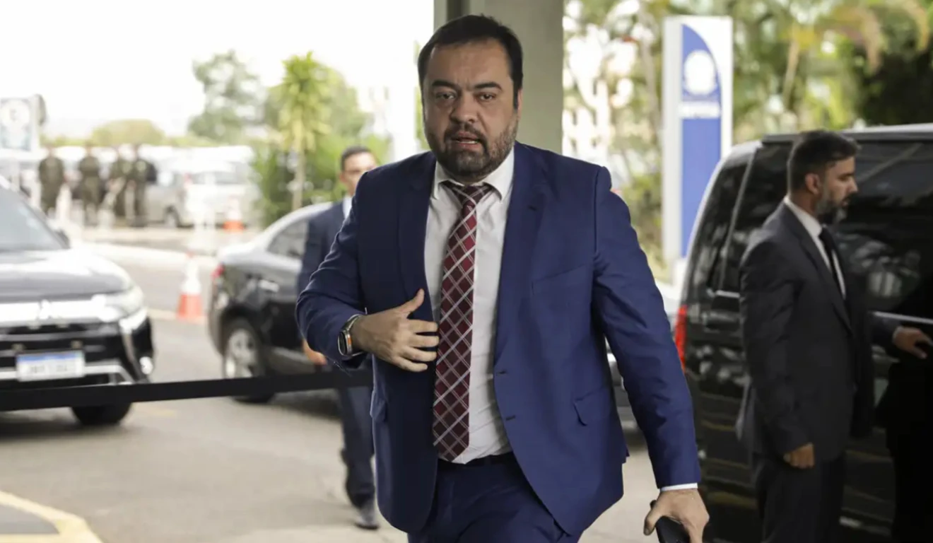Operação Sem Refino mira Cláudio Castro no RJ